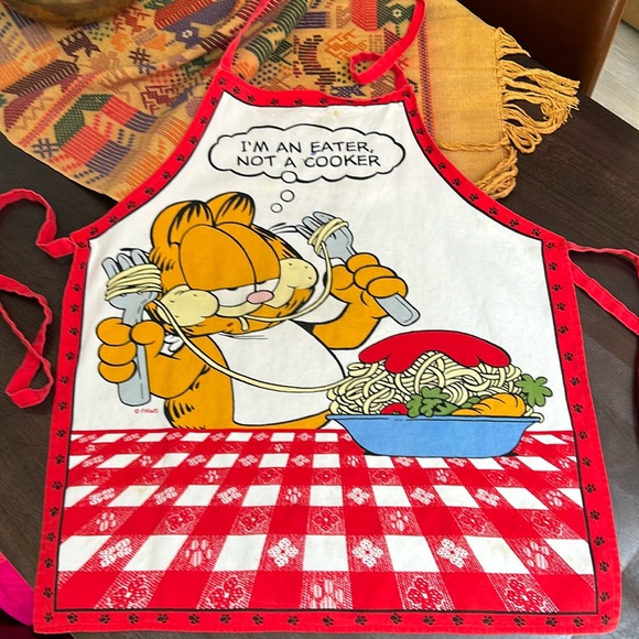 Garfield | Kitchen | Vintage Garfield Im An Eater Not A Cooker Apron ...
